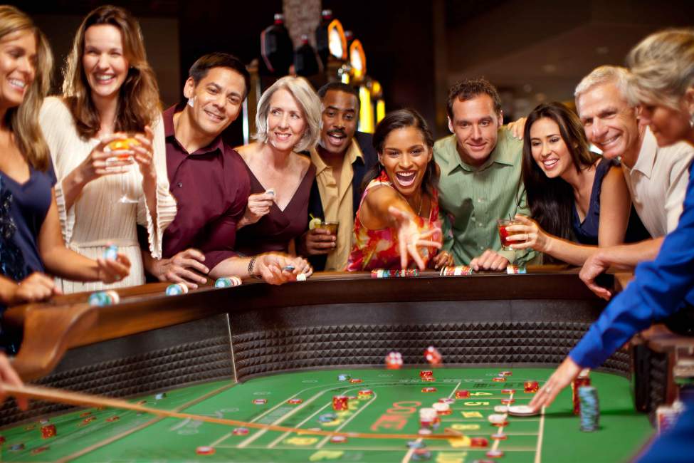 Rich women dating：3 Basic things you must know